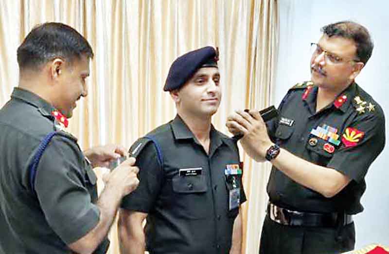 जयसिंहपुर के अजय कुमार सेना में लेफ्टिनेंट कर्नल, केंद्रीय विद्यालय ...