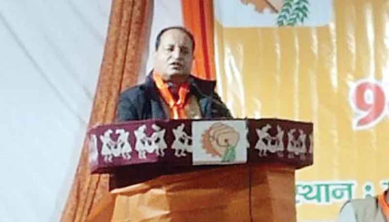 karamchari : कर्मचारी उखड़े, मांगें शीघ्र पूर्ण करने की मांग - Divya ...